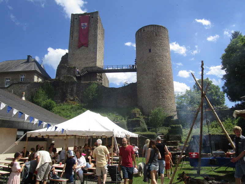 Medieval festival in Useldange | LIEF